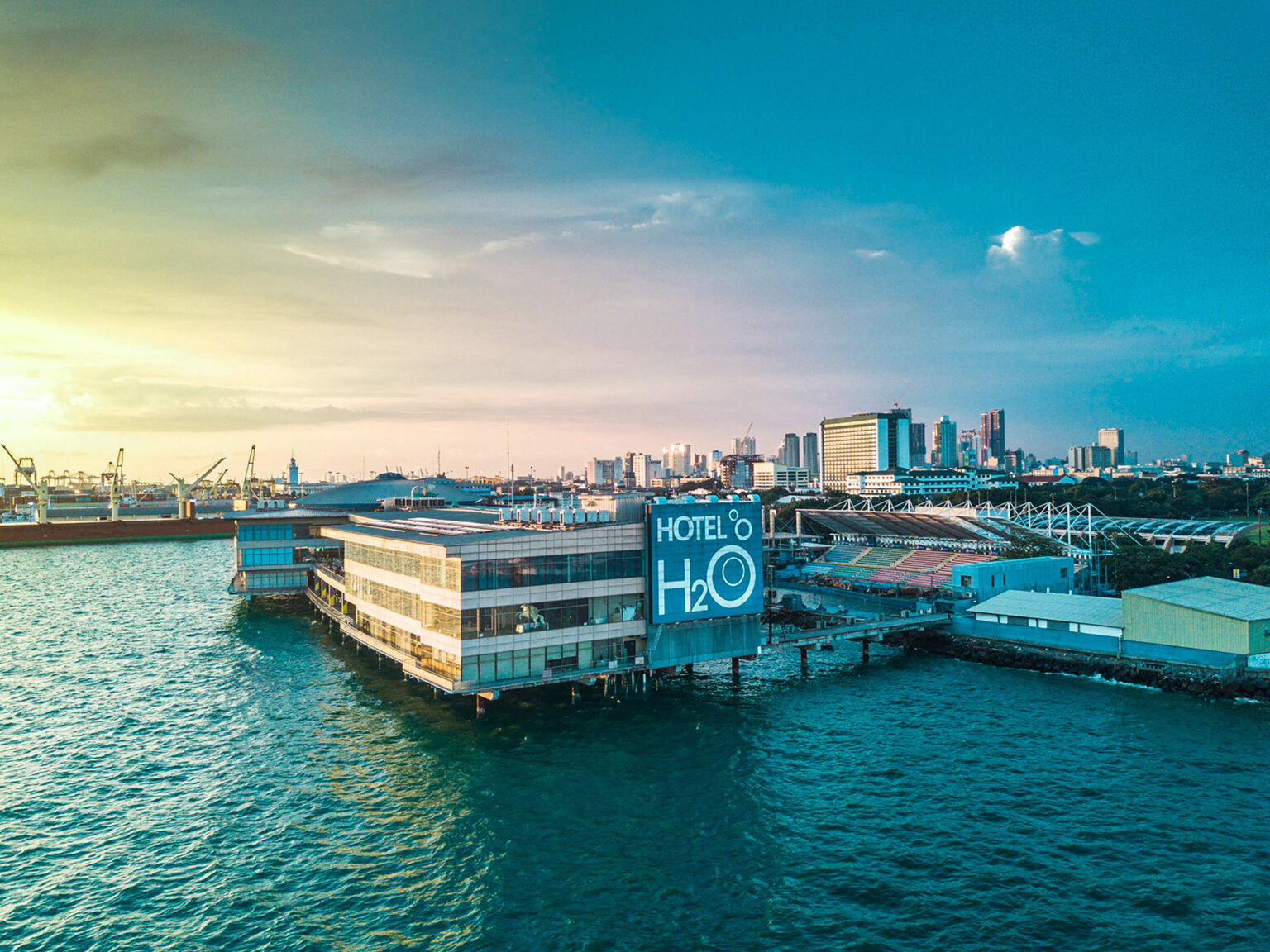 Hotel H2O | Manila Ocean Park